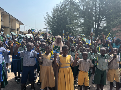 [Social Contribution Activities] Donating Canned Goods and School ...